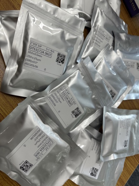 Single Crystal InP Indium Phosphide Wafers 350 - 650um Thickness