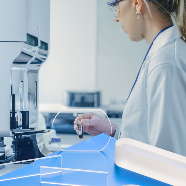 The Small-sized Sapphire Laser Cone Is Used In Laser Cutting, Medical ...